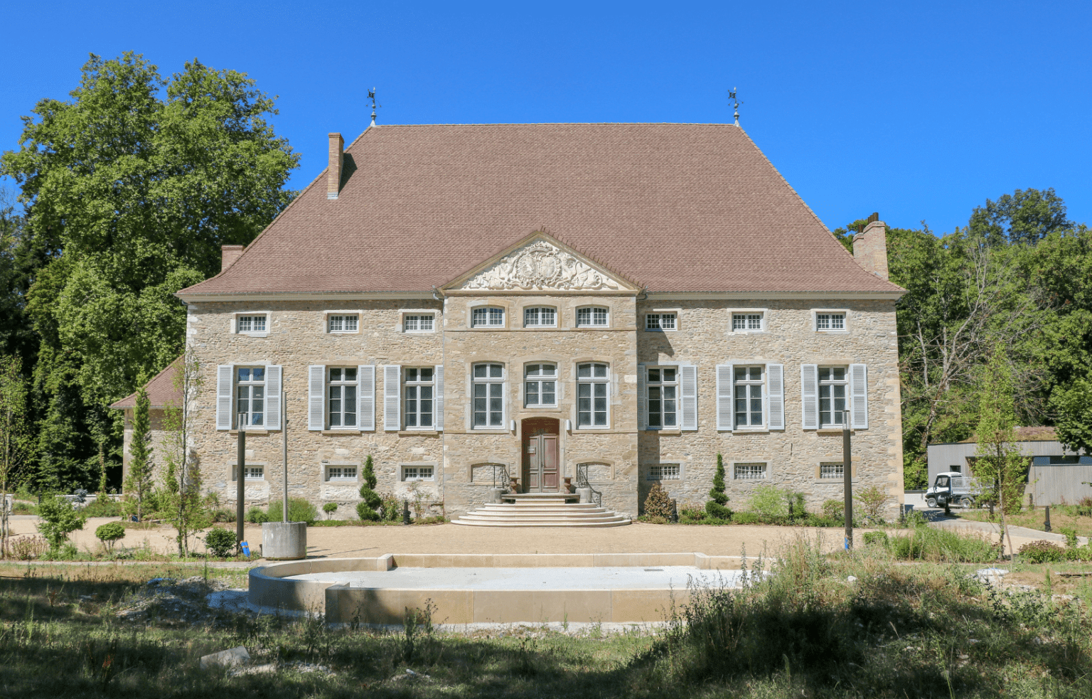 Domaine Dolomieu - Château du XVIIIe avec parc de 8 hectares,